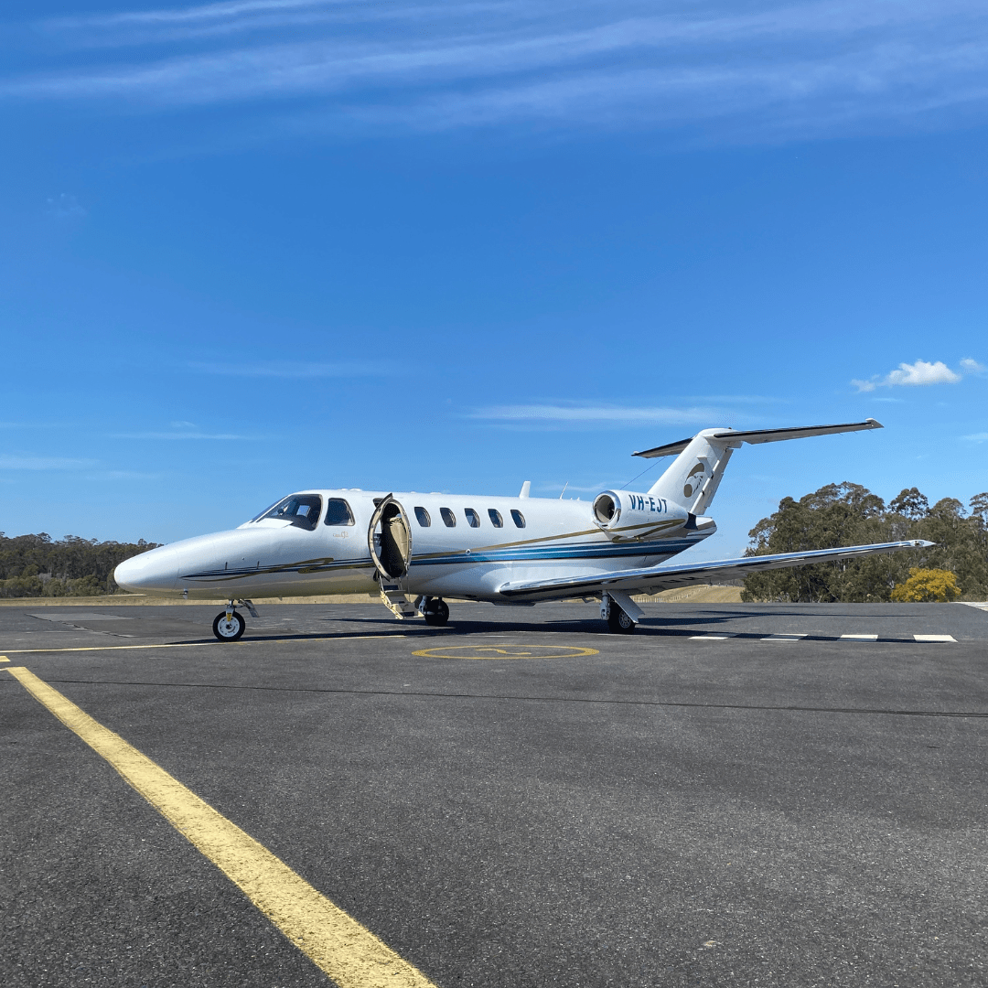 The Strategic Edge of Using Secondary Airports with Airly - Airly